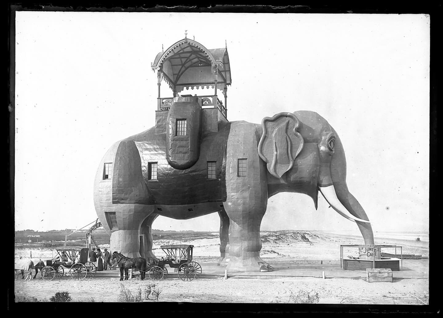 Lucy The Elephant - The World's Greatest Elephant